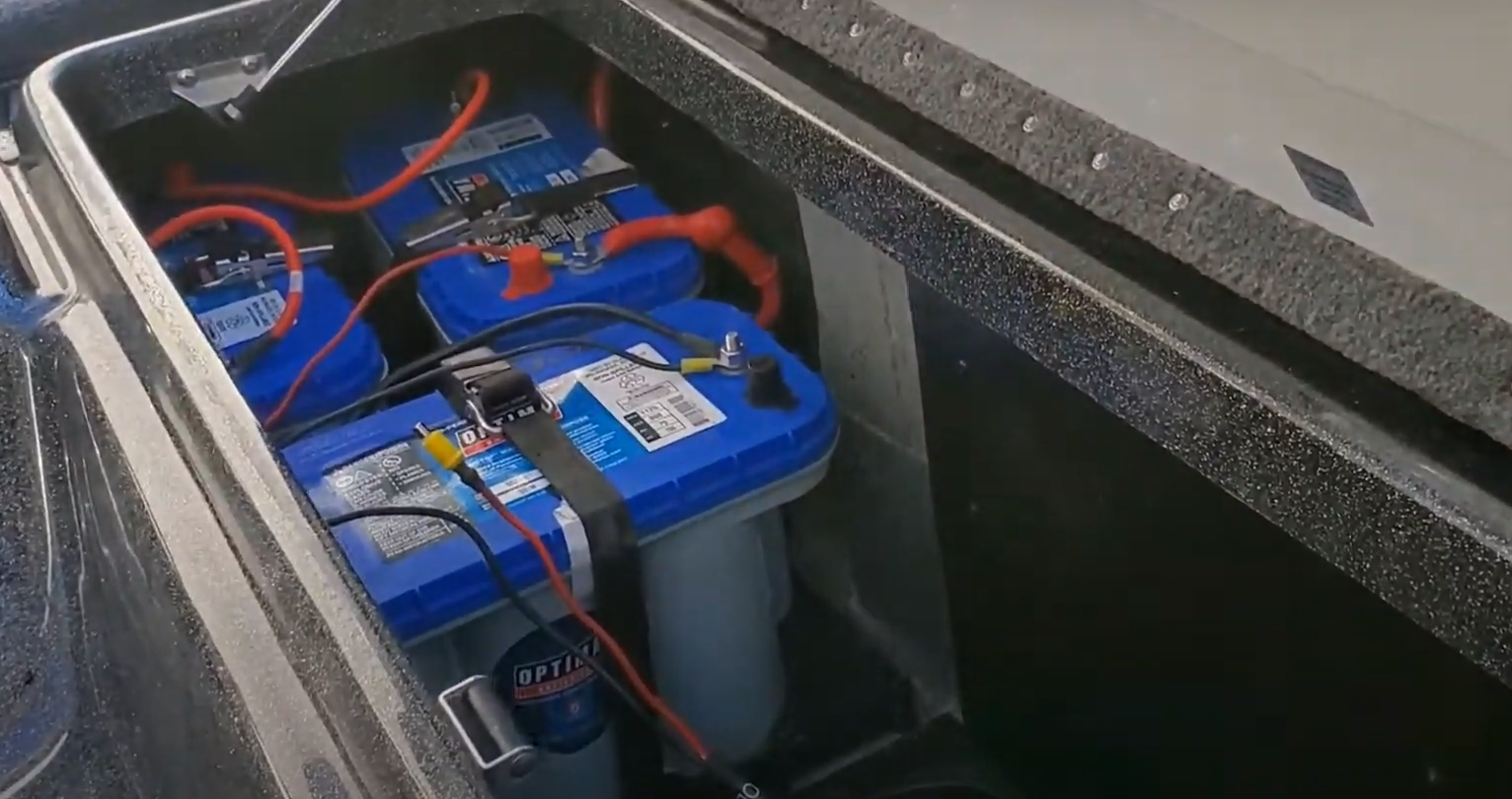 Optima Blue Top D34M Review in February 2025 - RVProfy