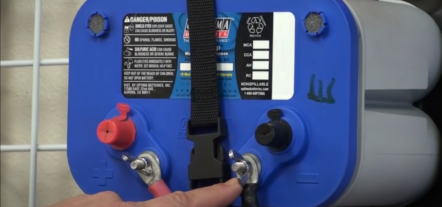 Optima Blue Top D31M Review in December 2025 - RVProfy