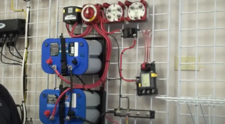 Optima Blue Top D31M Review in December 2025 - RVProfy