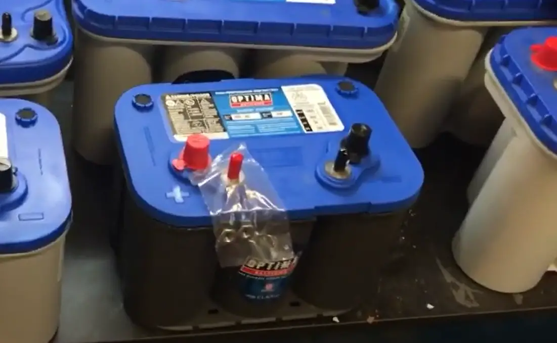 Optima Blue Top D31M Review in December 2025 - RVProfy