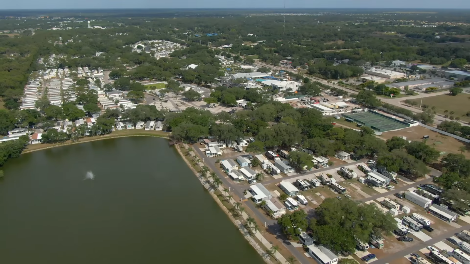 Can You Live in an RV in Florida? - RVProfy