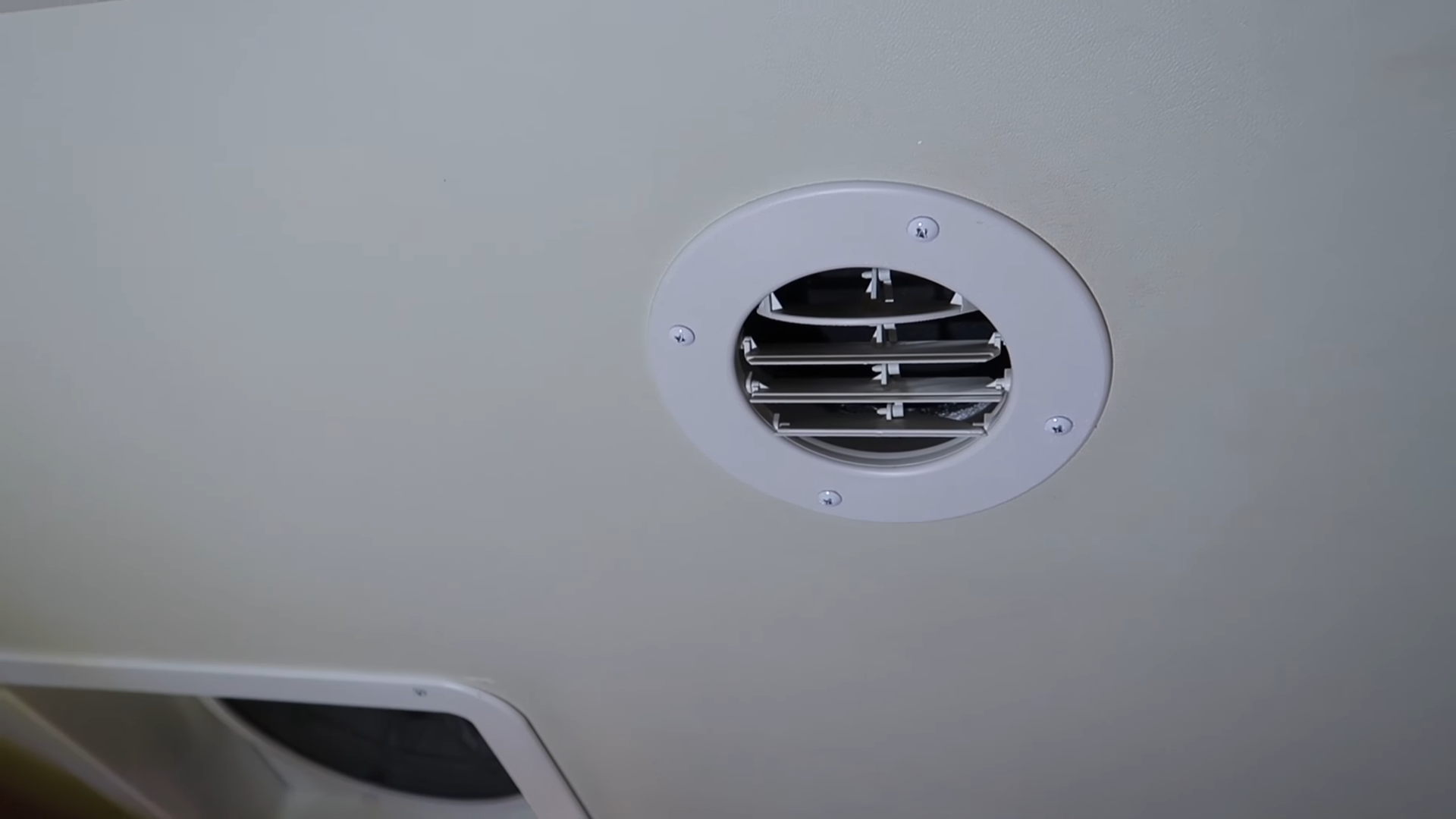 Ducted vs. Non-Ducted RV AC: What’s the Difference? - RVProfy
