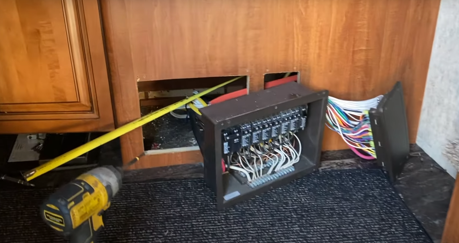 How to Install an RV Inverter? - RVProfy